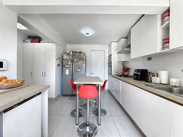 Casa en Venta en Vitacura 3 dormitorios 3 baños | R77087837-3L0 ...